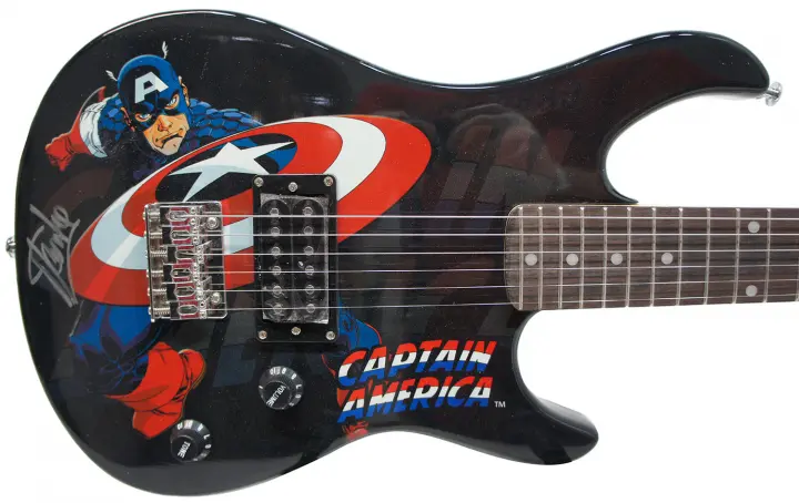 Peavey Marvel Avengers Captain America 3/4 Size Electric Guitar Signed ...