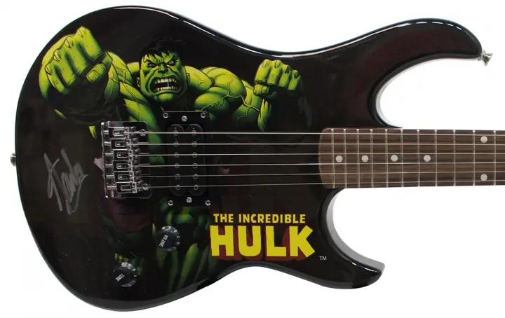 Peavey Marvel Avengers Hulk Full Size Electric Guitar Signed by Stan ...