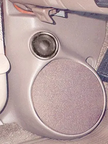 Q Logic 89-95 Toyota 4-Runner 6 1/2" Custom Speaker Kick Panel